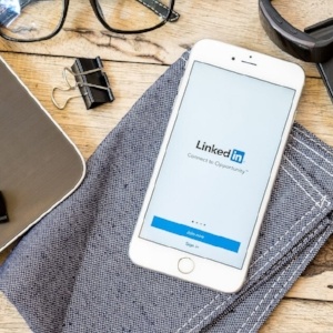 LinkedIn Post Size: Complete 2026 Guide
